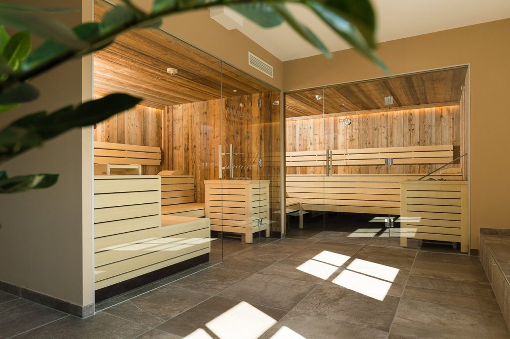 Sonderlösungen - RUHA - Sauna / Schwimmbad / Solarium / Whirlpool - RUHA Linz Österreich